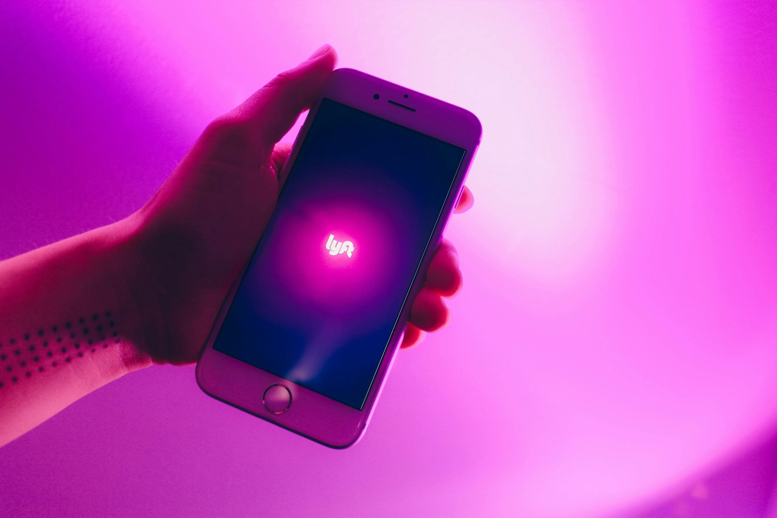 Lyft Settles $2.1M Lawsuit Over Alleged Driver Earnings Misrepresentation